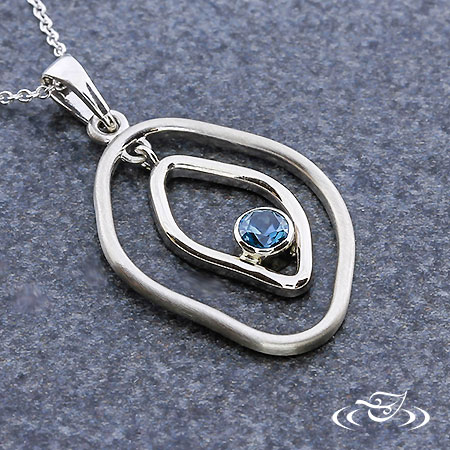 14Kw Freeform Pendant W/ Bezel Montana Sapphire