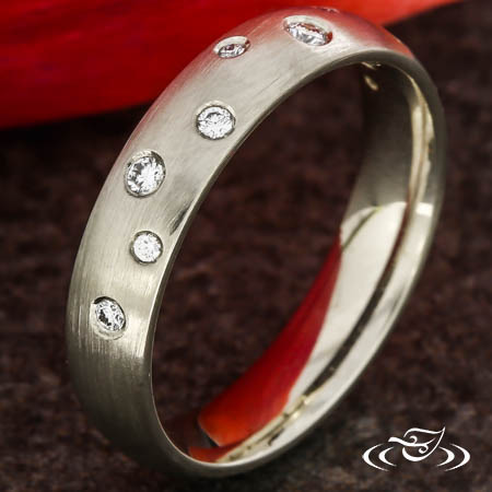 Scatter Diamond Band