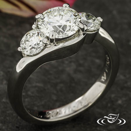 Customize engagement and wedding ring