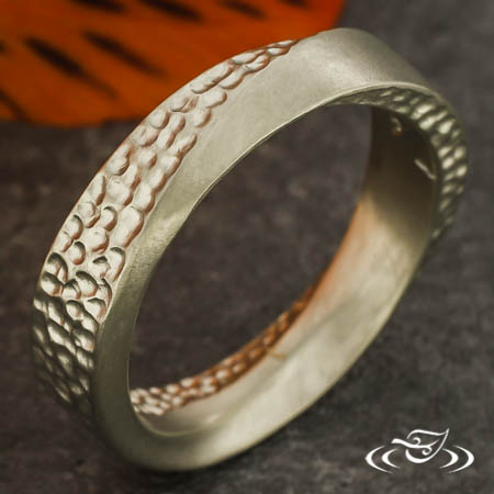 Customize engagement and wedding ring