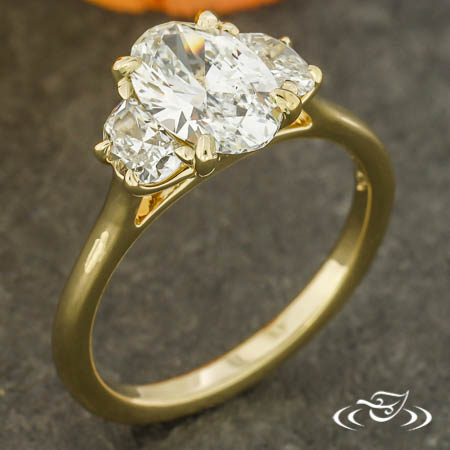 Custom Oval Engagement Ring